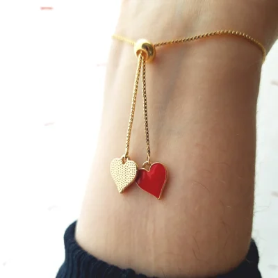 Bracelet réglable coeur doré rouge
